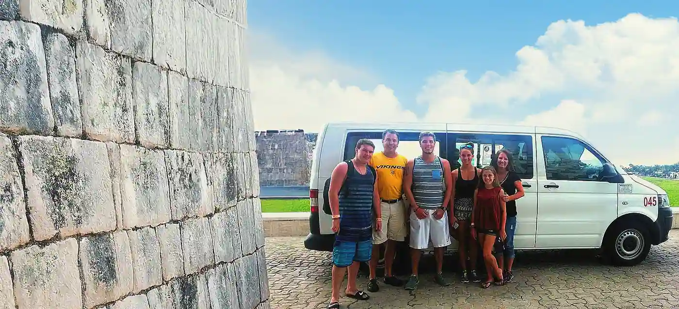 Reasons to Book With Us | Happy Shuttle Cancun